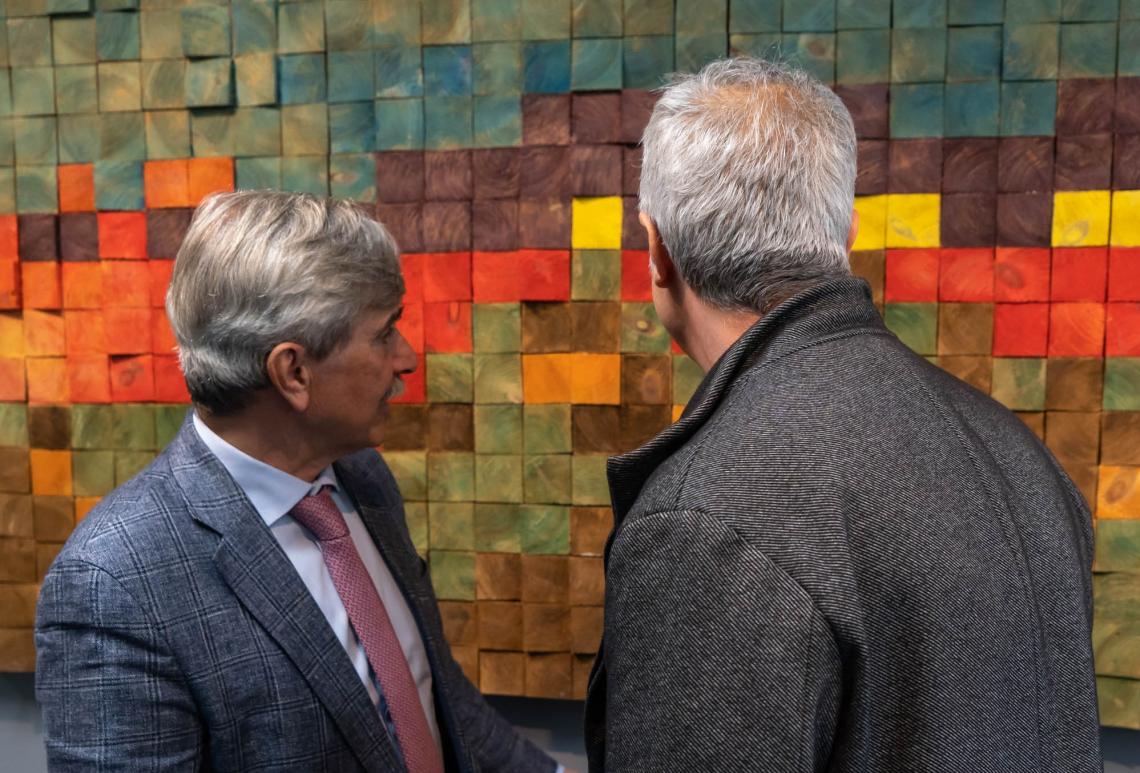 Presentado en el Campus de Ponferrada un cuadro donado por Alfonso ...